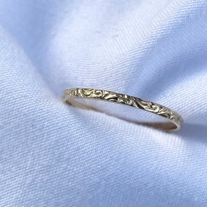 Keepsake for Baby Girl Boy | Little Gold Engraved Scrolled Ring | 14k ...