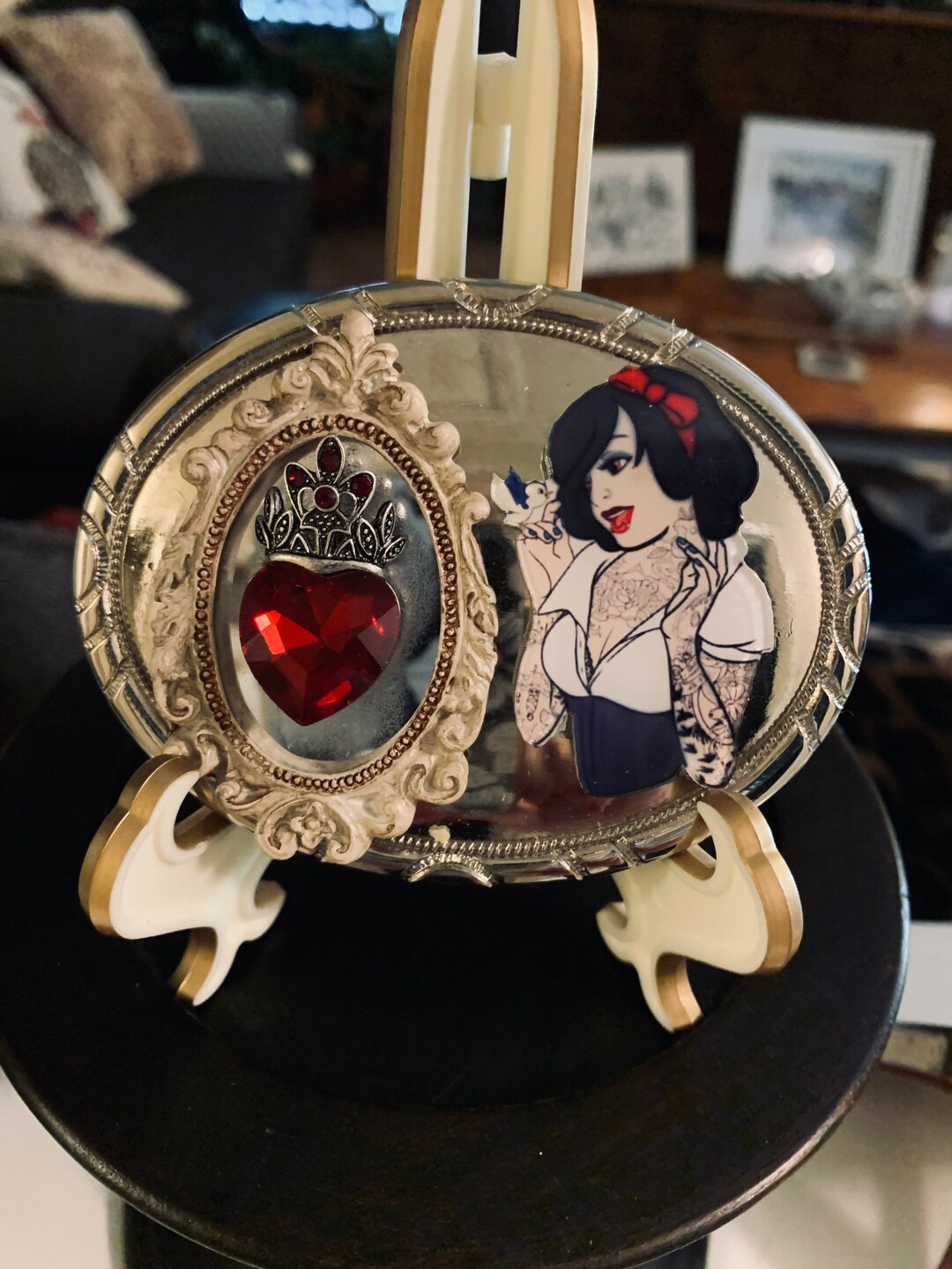 Snow White Sees Her Ruby Red Heart - Etsy