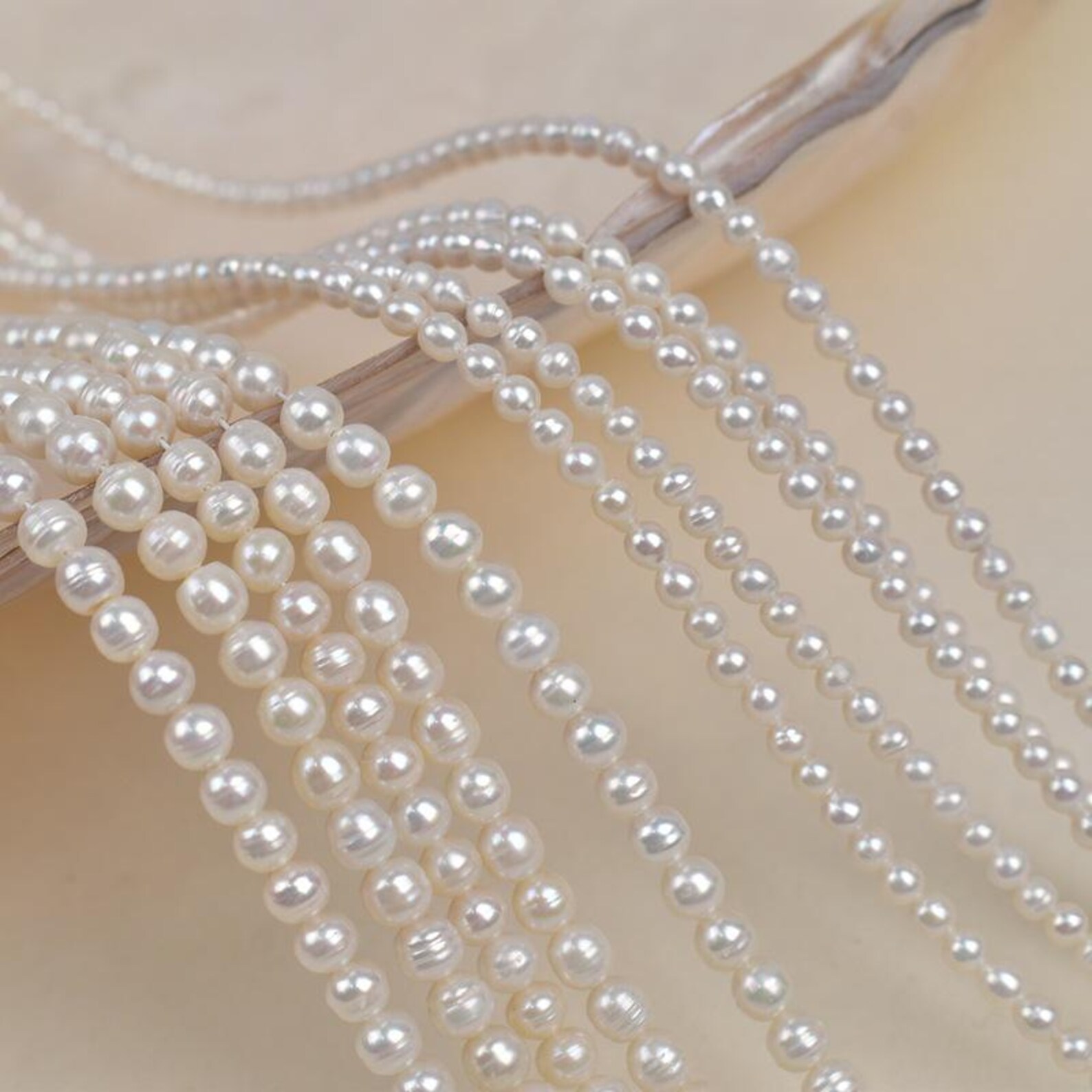 White Natural Near Round Pearl Beads: Threaded AK Freshwater Pearl ...