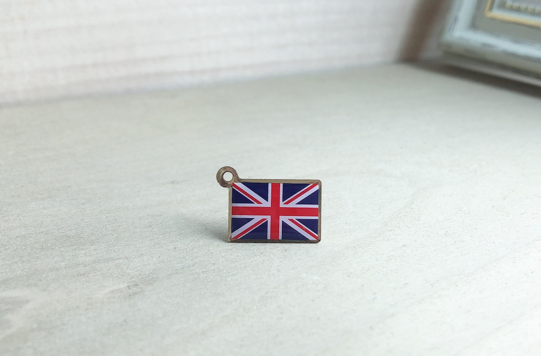 UK Flag Charm, Tiny, Gold Plated, British Flag Pendant, Clip on ...