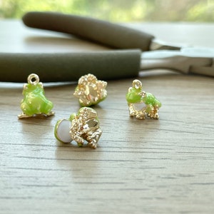 Frog Charm, Gold Plated, Green Enamel Frog Charm With Leaf, Dainty ...