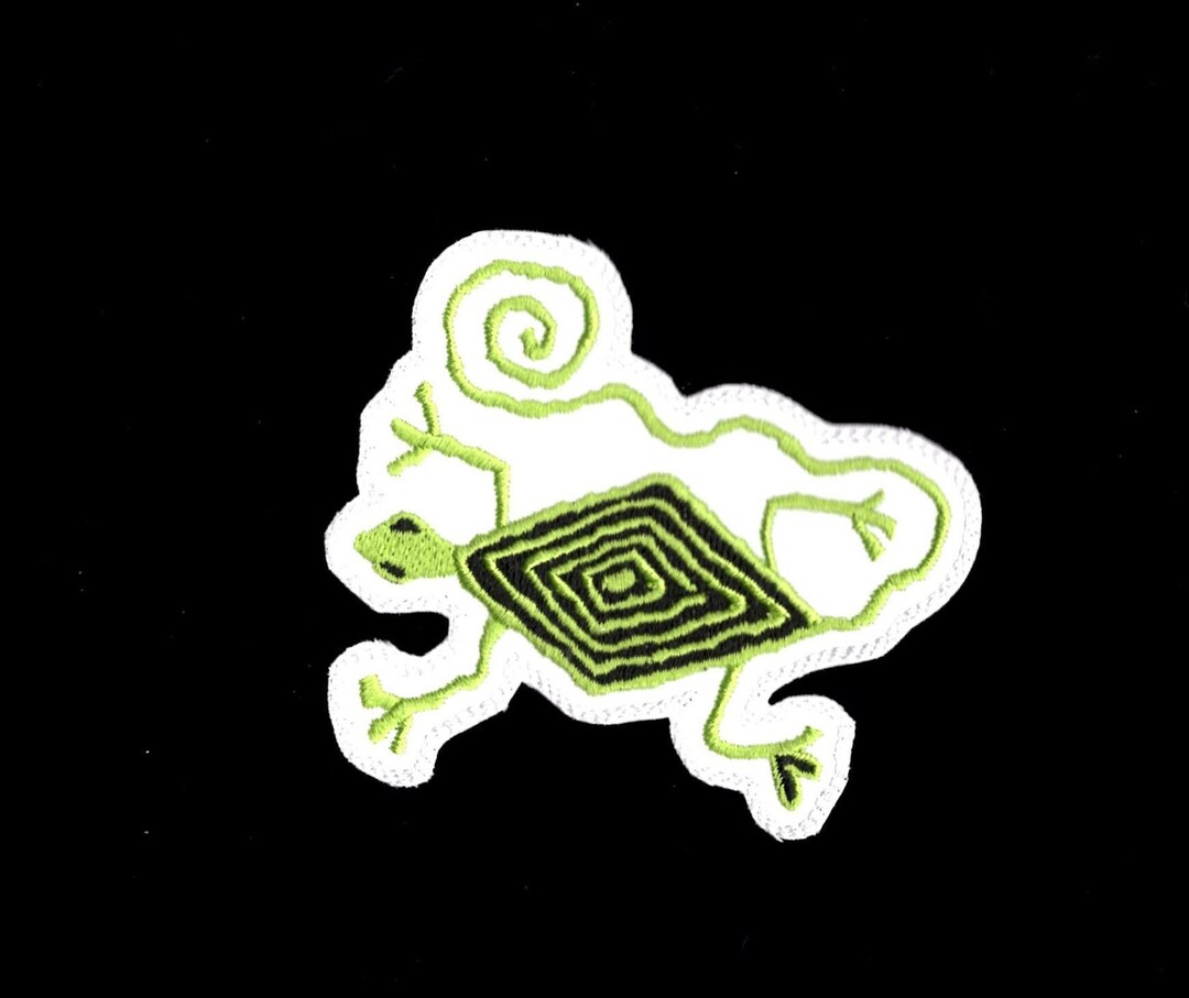 Lizard Patch Embroidered Iron on Lizard on Wall Fabric Applique Patchby ...