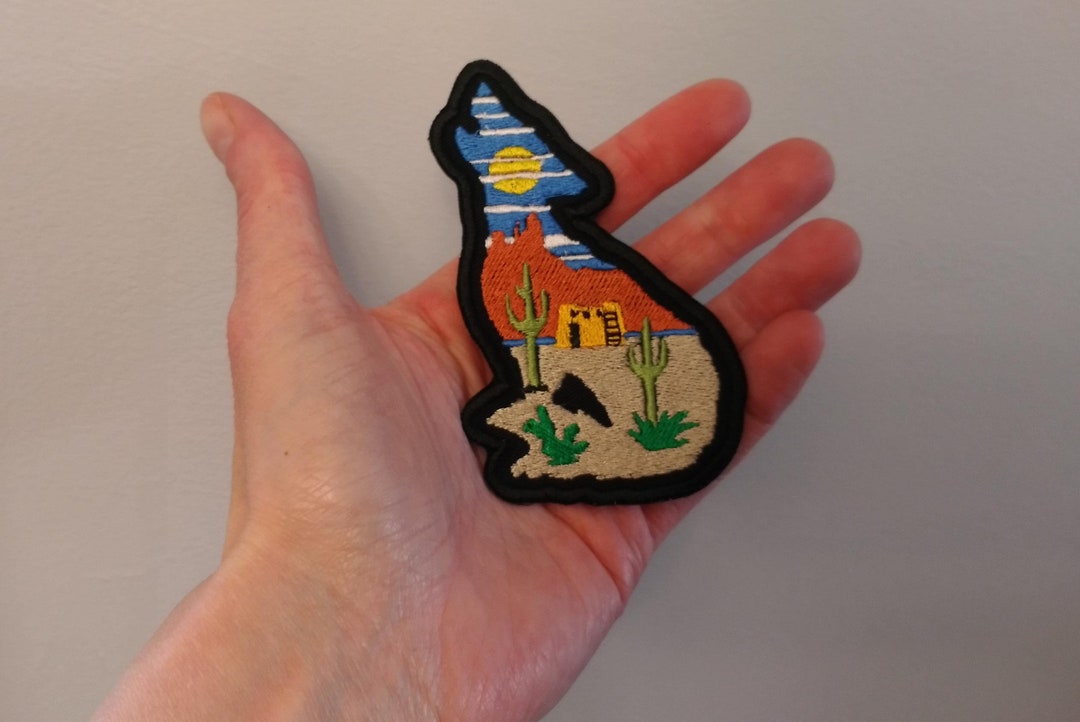 Desert Coyote Embroidered Iron-on Patch: USA Travel Souvenir ...