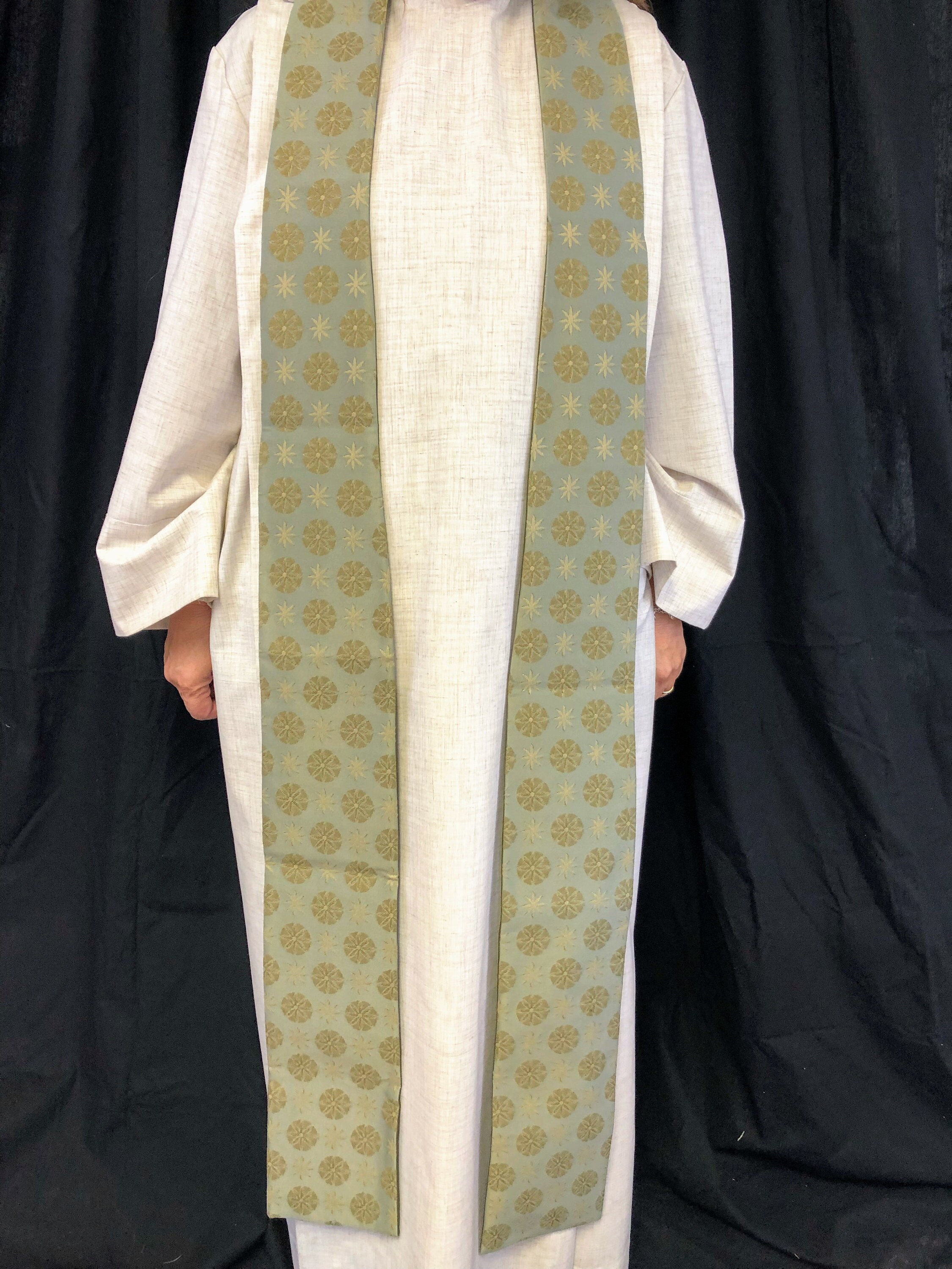 Green Embroidered Stole, Green Embroidered Sunburst Stole, Green ...