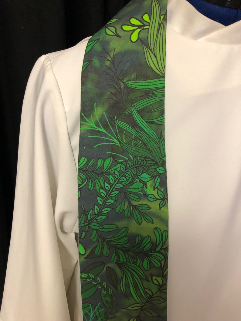 Lush Green Clergy Stole for Ordinary Time - Etsy