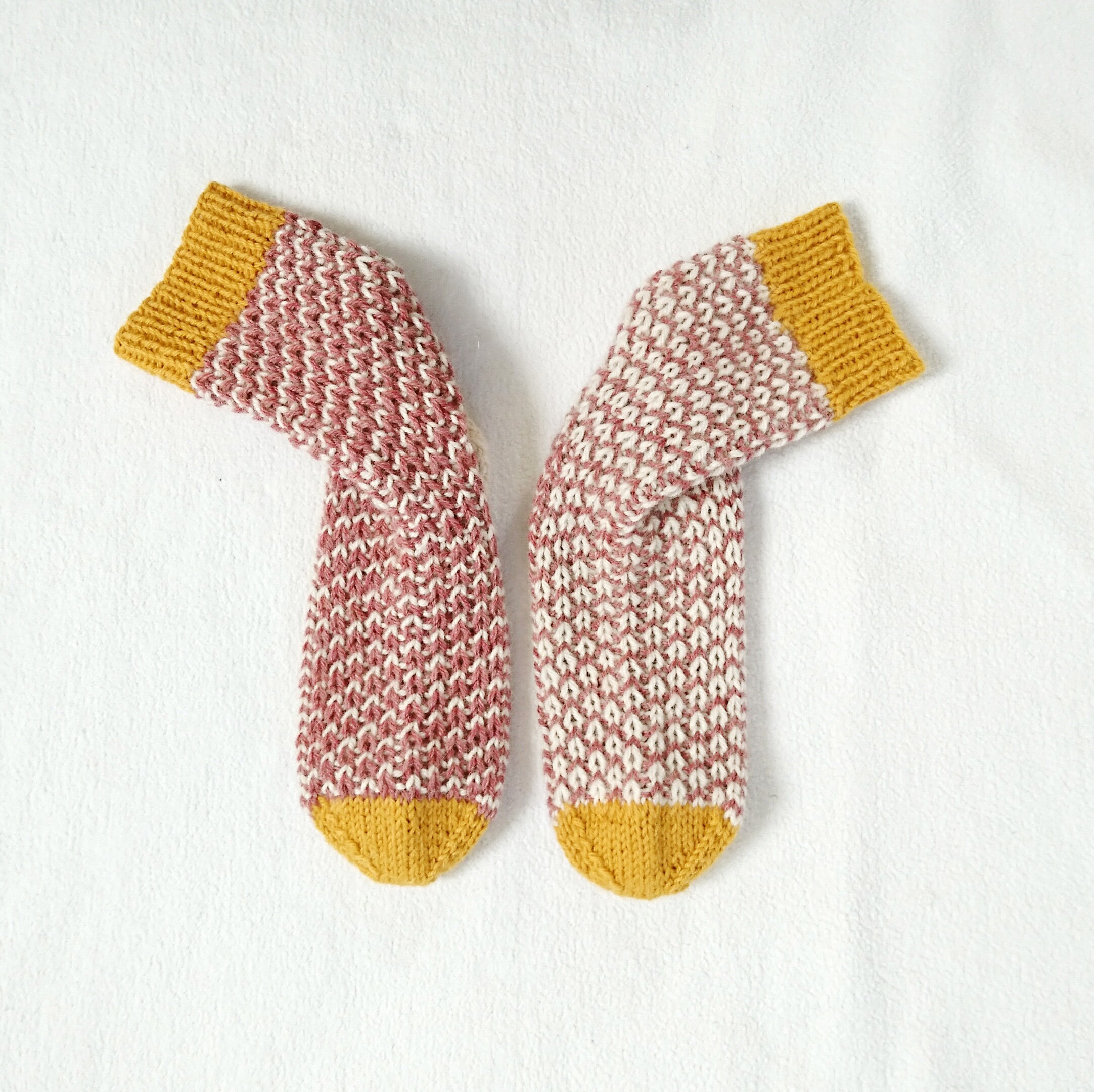 Fun and Easy Socks Knitting Pattern POP 'N' BOP Socks Dk/worsted/8ply ...
