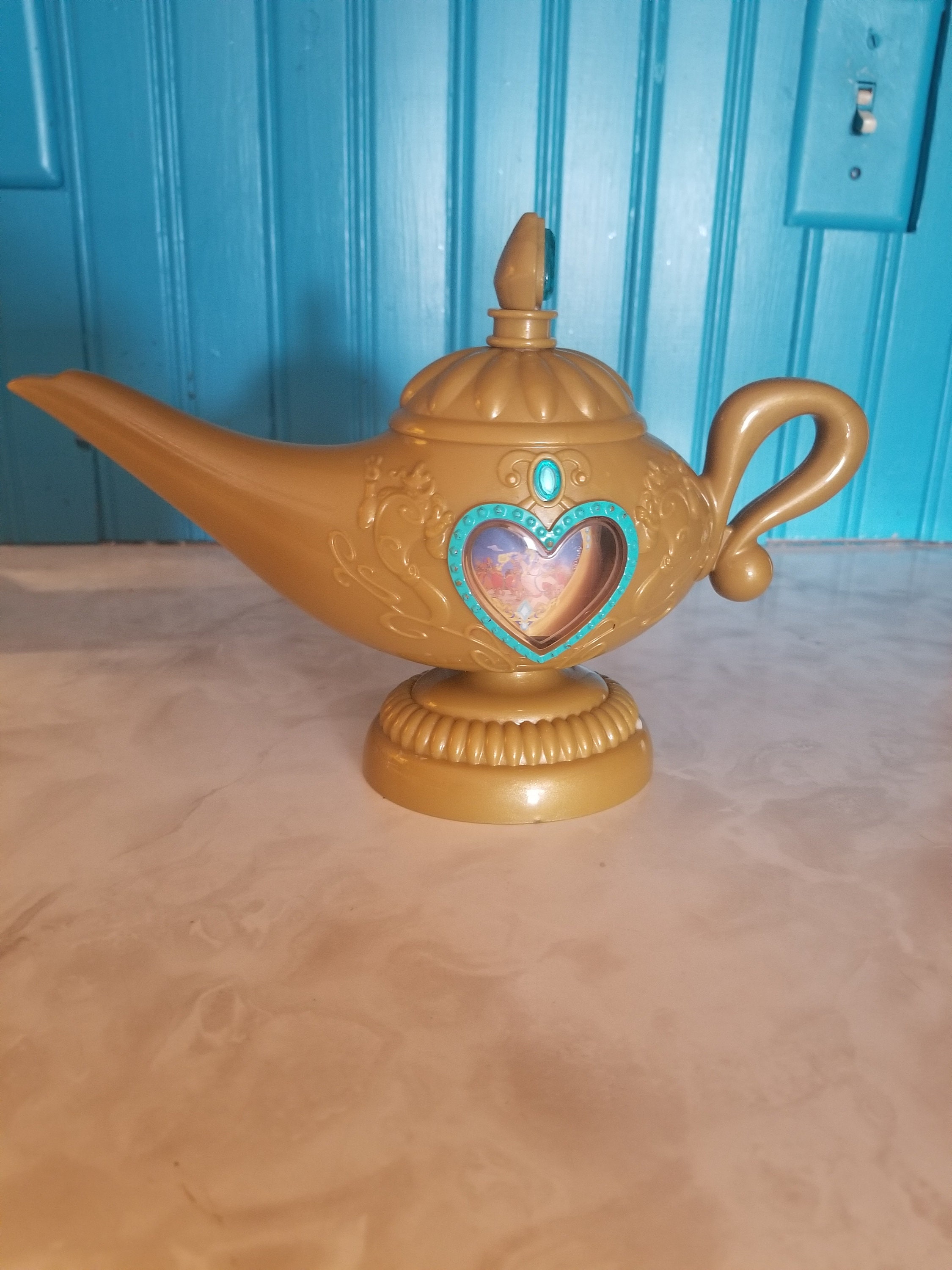 Aladdin Genie Lamp Toy