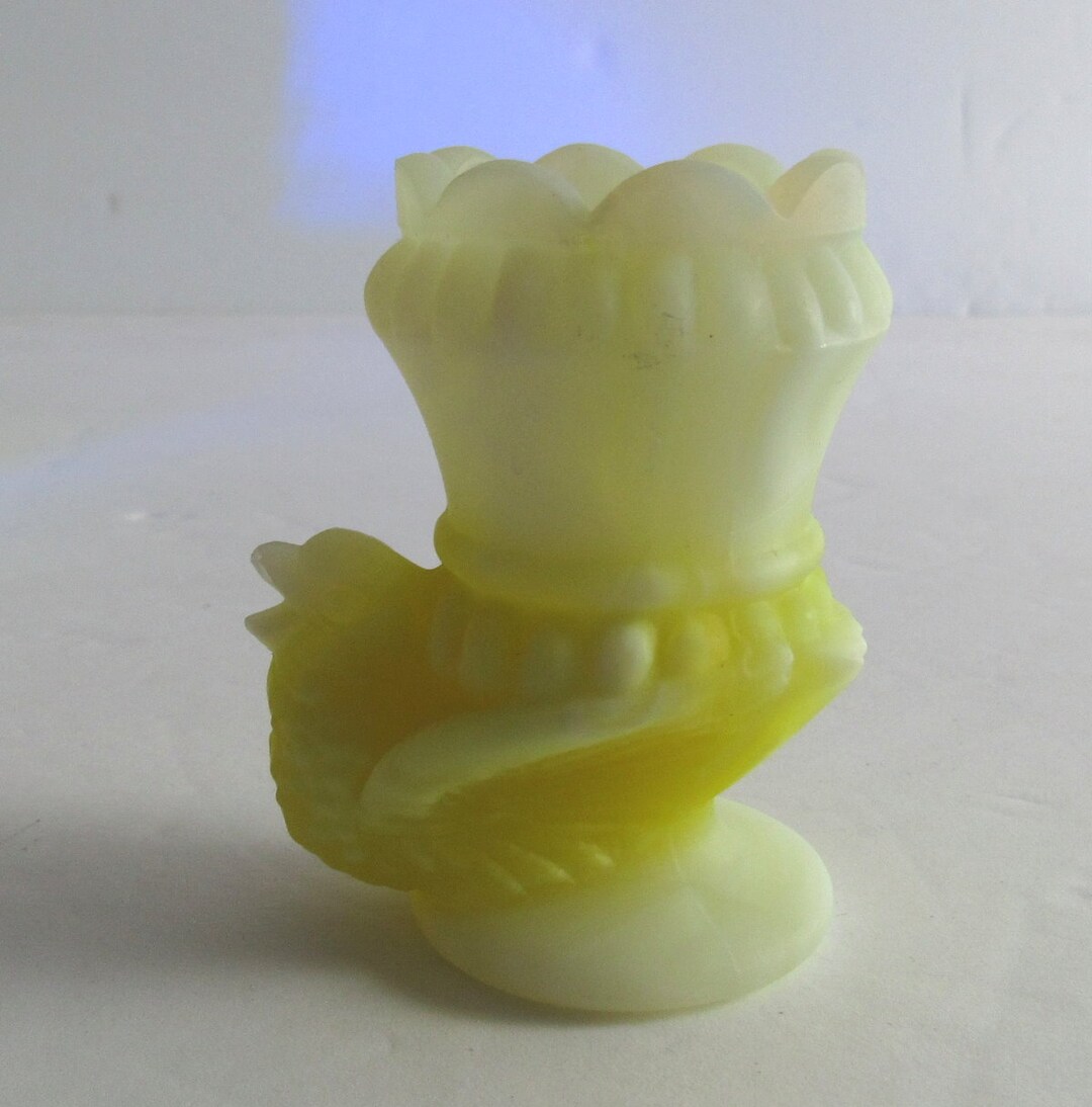 Vintage Boyd Yellow Slag Glass Bird Shaped Toothpick Holder, Color ...