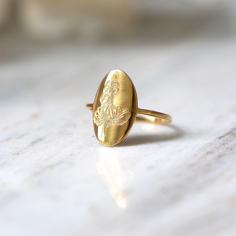 Custom Birth Flower Ring • Engraved Floral Signet Ring in Gold or ...