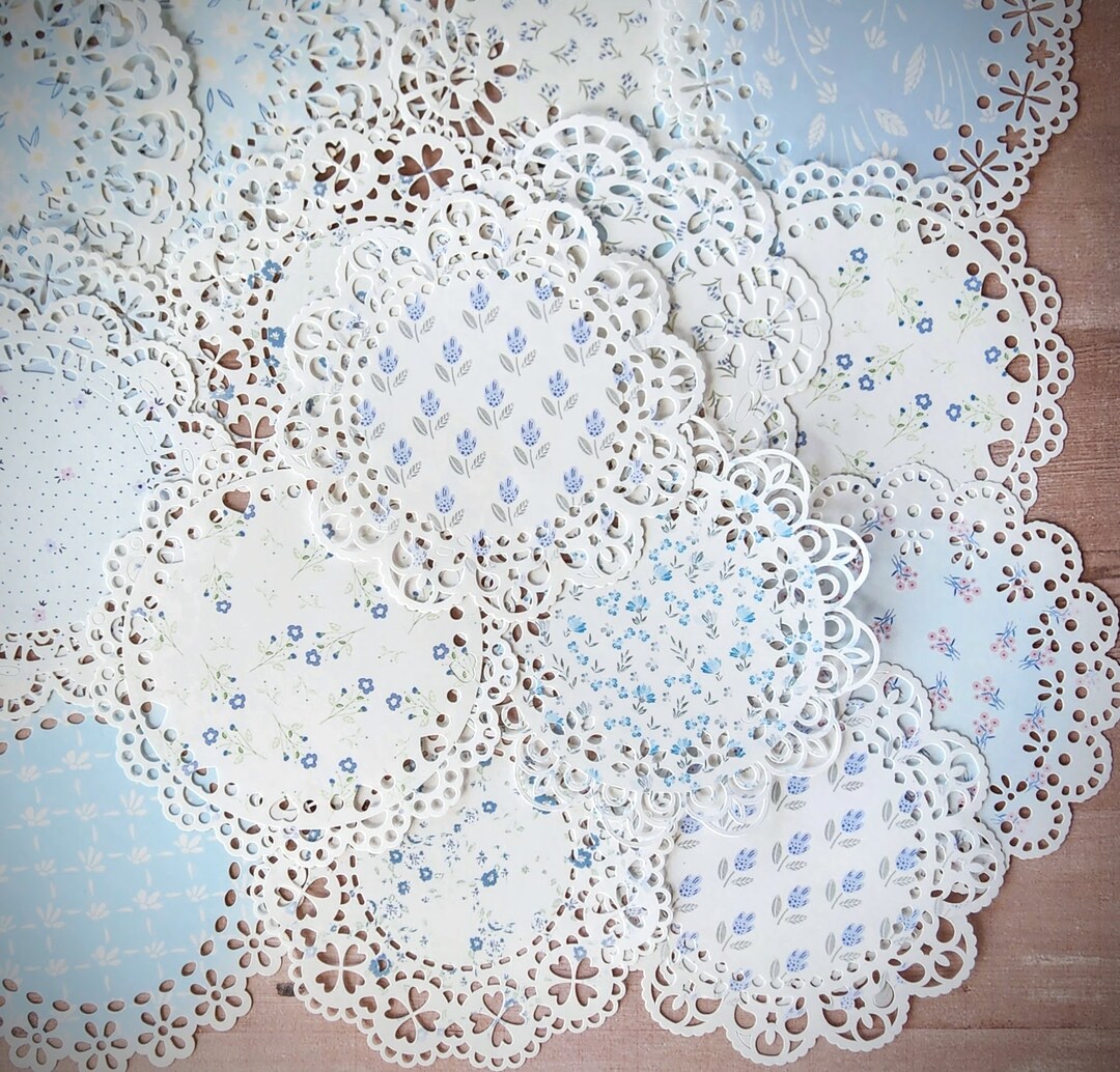 Round Paper Doilies With Floral Print in Light Blue and White Colors 10 ...