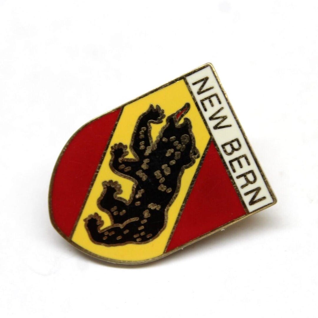 New Bern North Carolina Coat of Arms Crest Pin Lapel Enamel Collectible ...