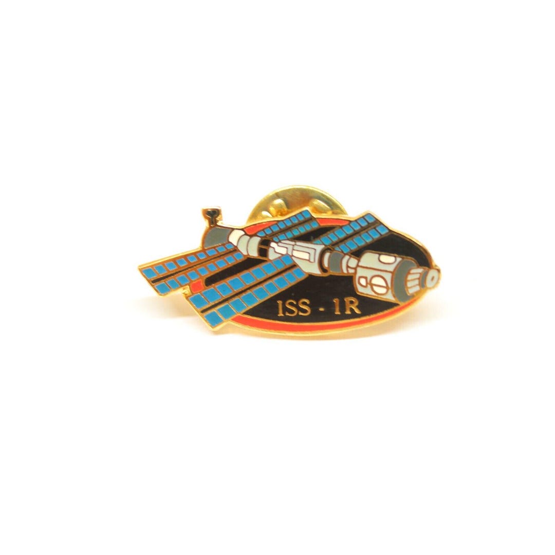 ISS - 1R Pin Space Flight Awareness Lapel Enamel Collectible - Etsy