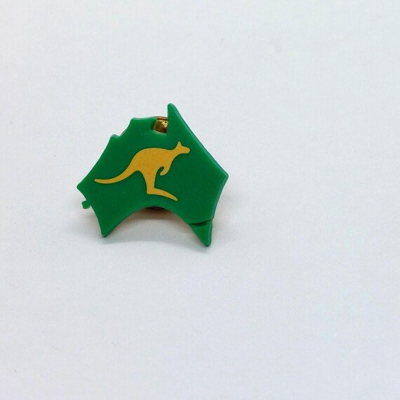 Australia Map Outline Kangaroo Pin Lapel Plastic Coll… - Gem