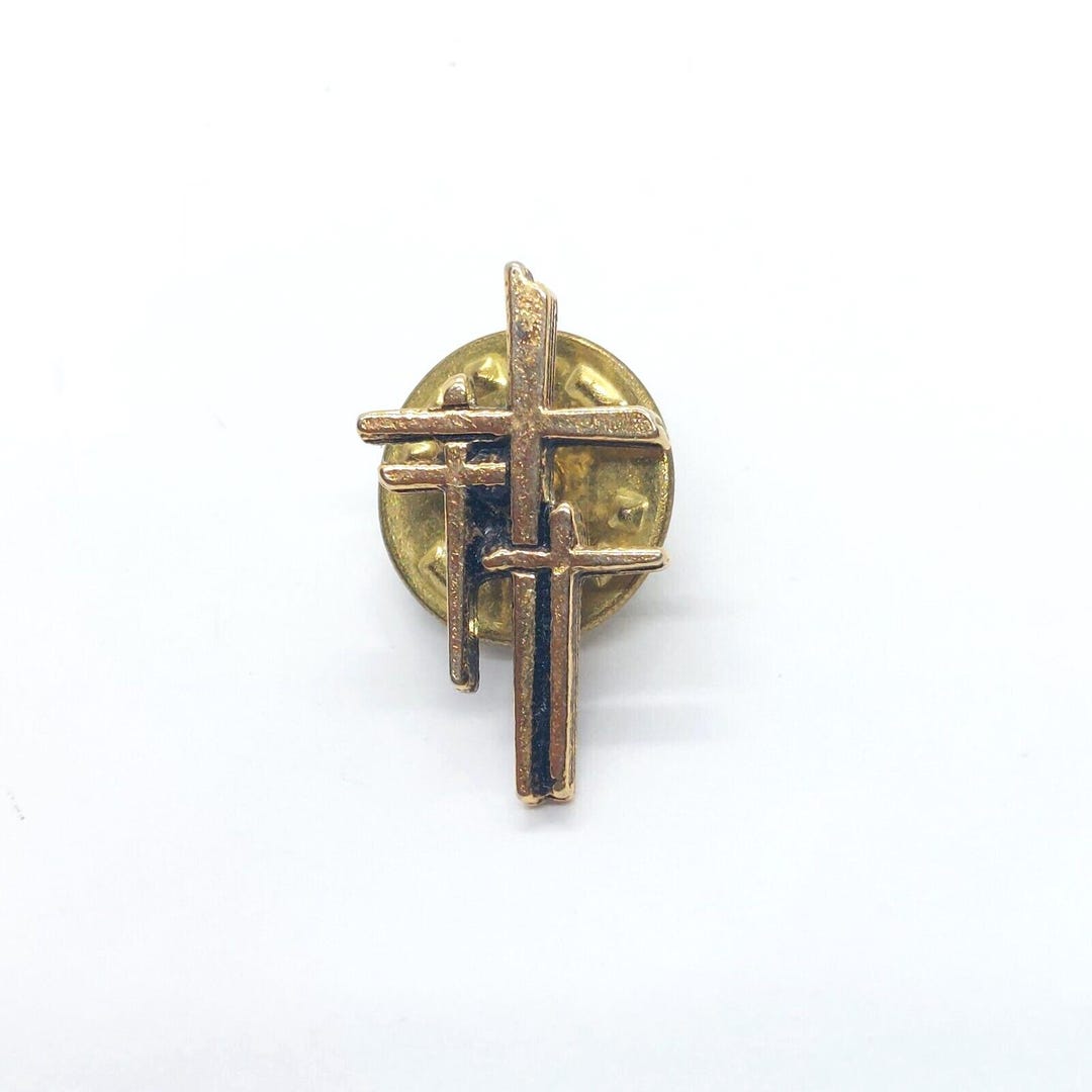 Three Cross Crucifixion Pin Gold Tone Christian Jesus Lapel Collectible ...