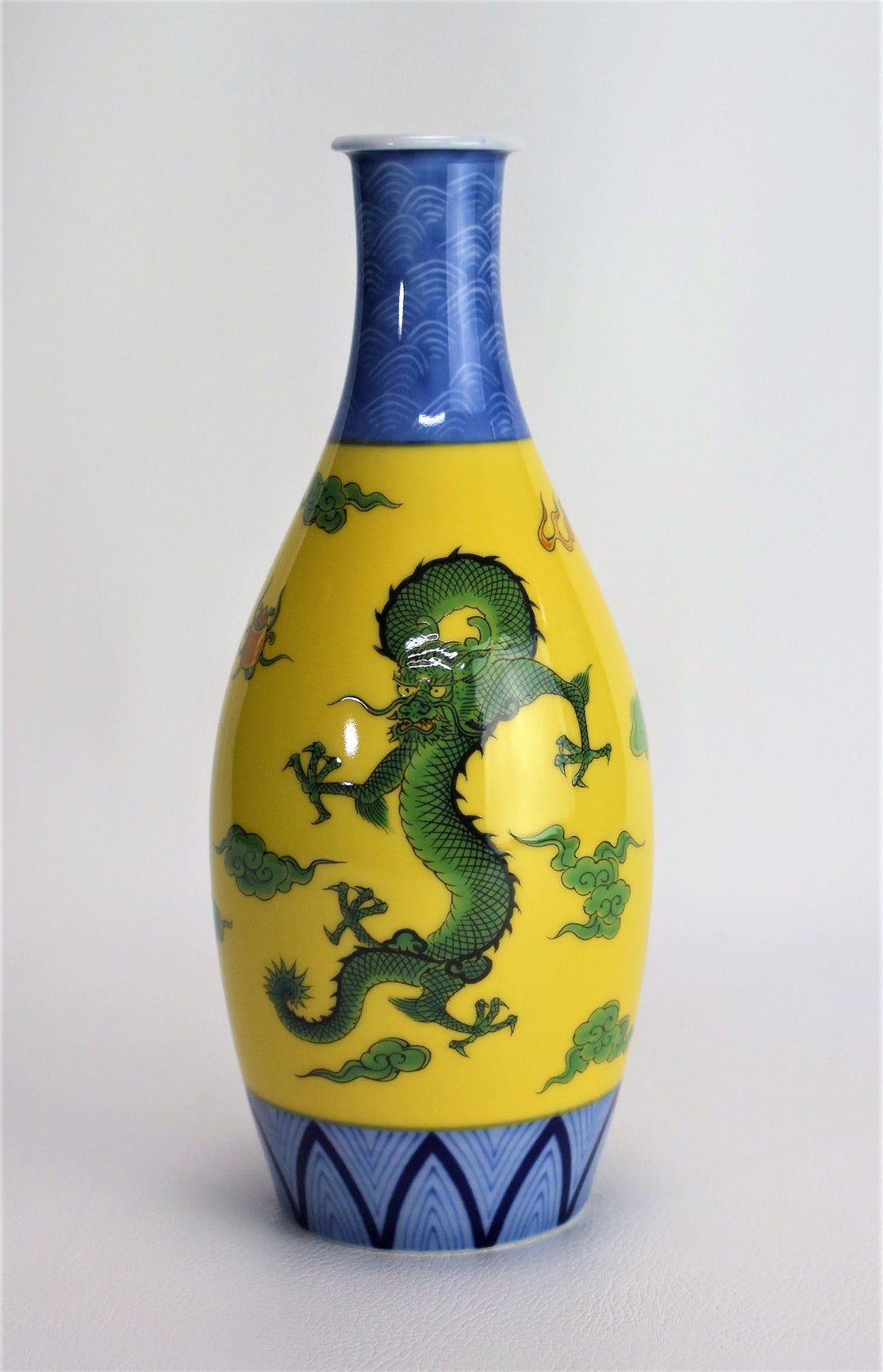 Fukagawa Vase Dragon & Phoenix Motif Arita Porcelain Free Shipping - Etsy