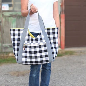 Poolside Tote Bag Sewing Pattern by Noodlehead. A Generous Size All-purpose Tote With Pockets ...