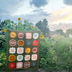 Buttoned up Quilt Pattern by Pen and Paper Designs. Large Throw Measures 65.5 X 77.5 Inch Quilt ...