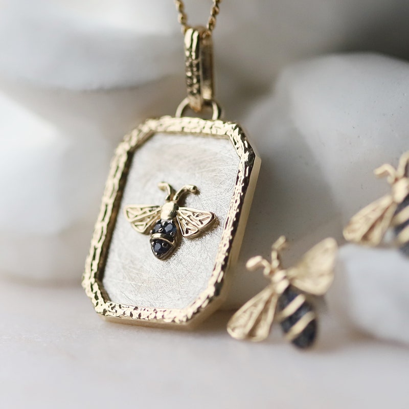 Queen Bee Necklace - Etsy