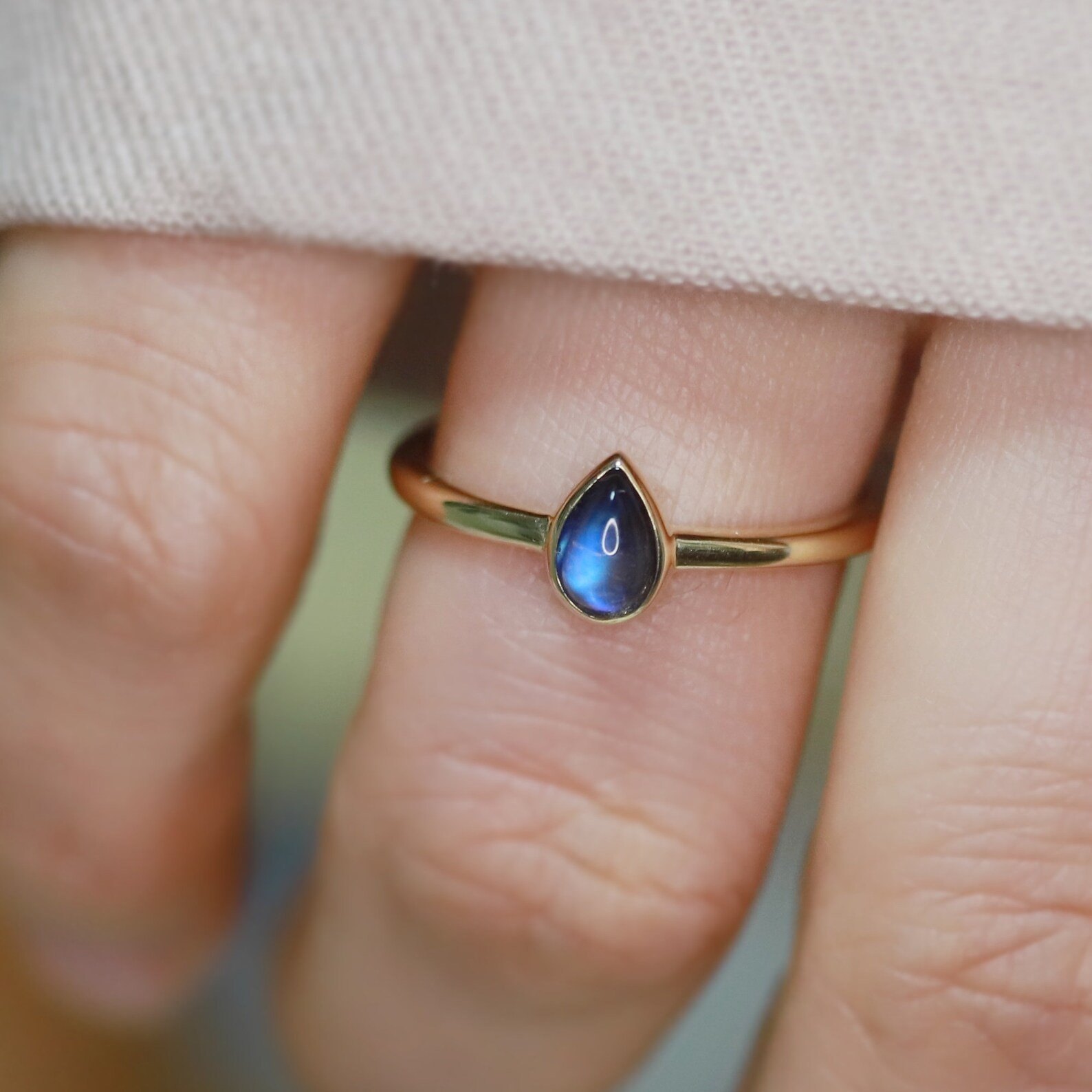 Delicate Solid 14k Gold Natural Blue Rainbow Moonstone - Etsy