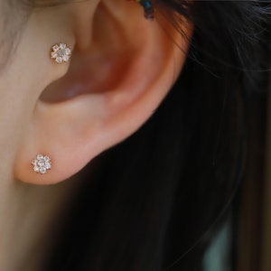 Super Tiny Flower 18 Gauge Flat Back Labret Piercing,delicate Gold ...