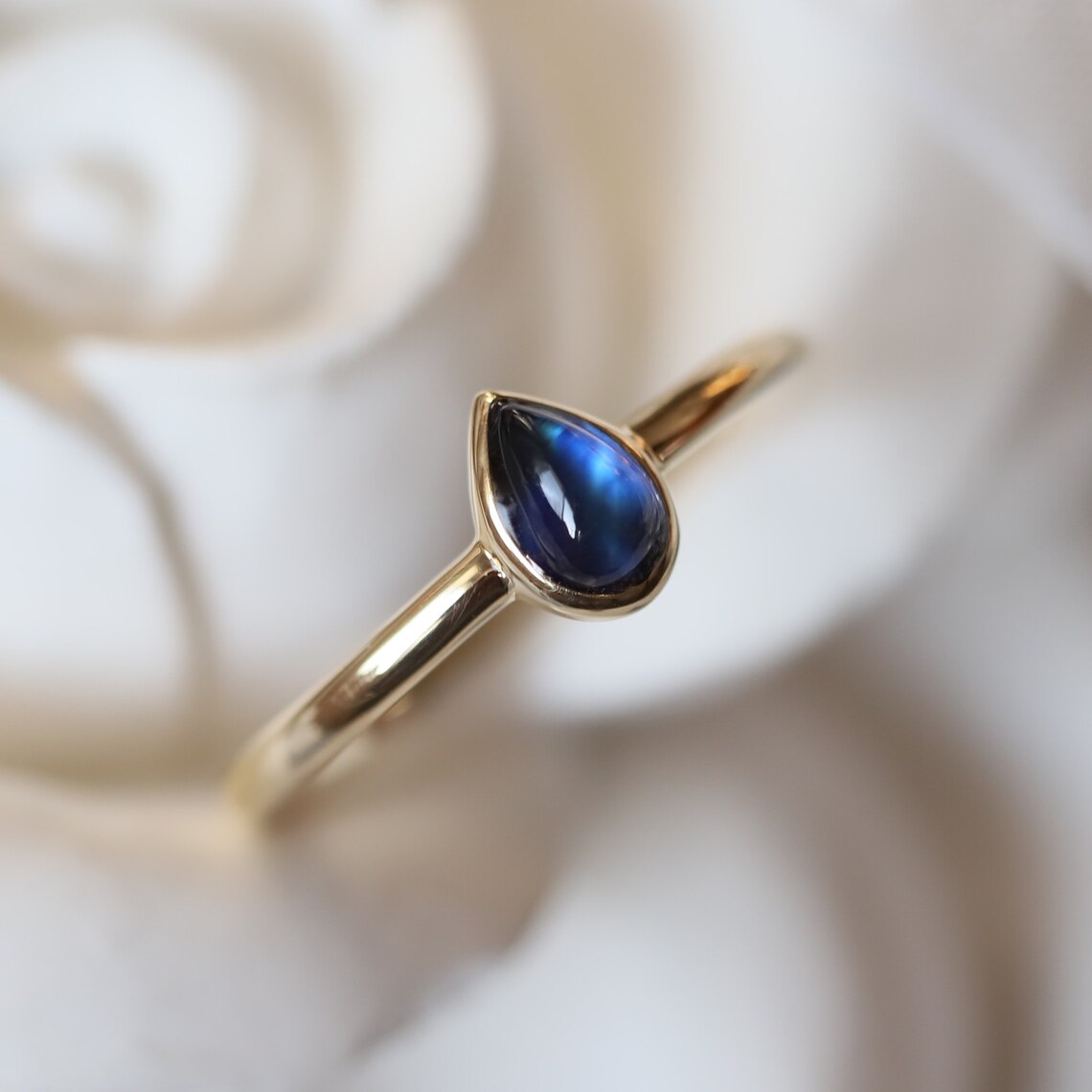 Delicate Solid 14k Gold Natural Blue Rainbow Moonstone - Etsy