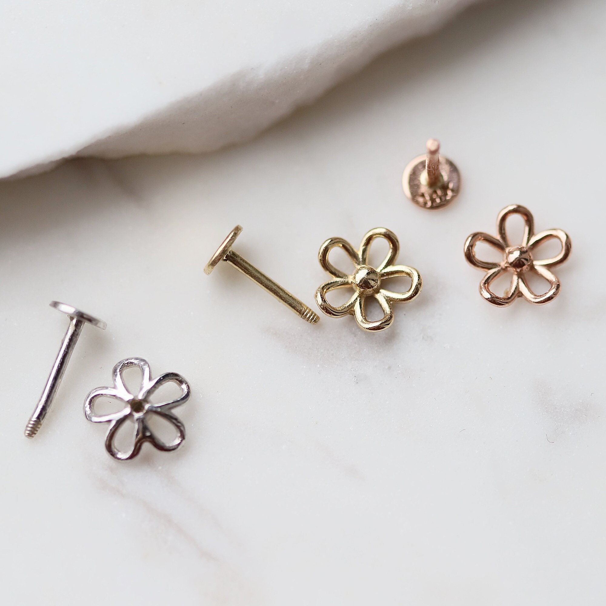 18G Flower Flat Back Labret piercingDelicate Gold Labret | Etsy