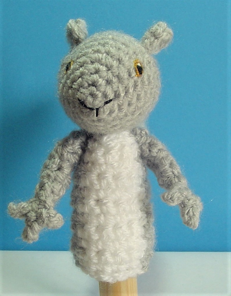 Crochet Squirrel Finger Puppet PATTERN, UK Stitch (PDF Pattern) - Etsy
