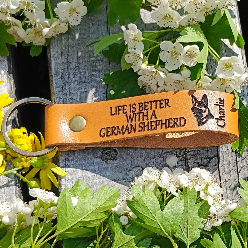 German Shepherd Gift - 60+ Gift Ideas for 2024