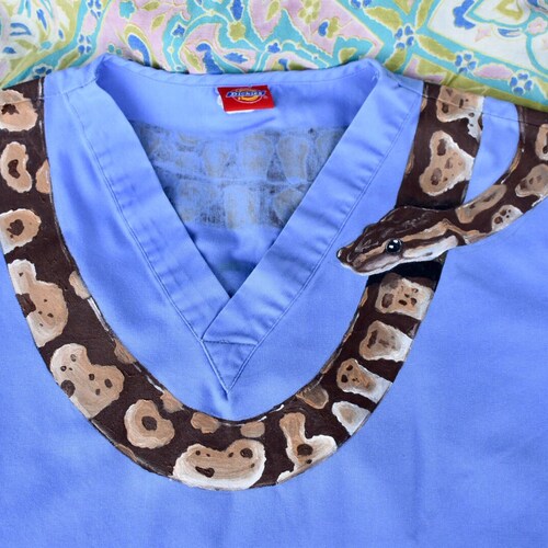 Custom Hand-painted Scrub Top // Your Choice of Animal// Snake - Etsy