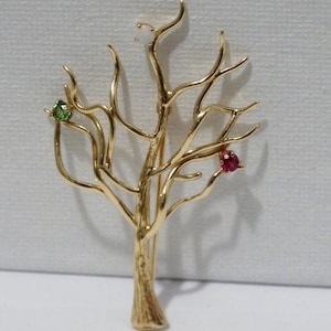 Family tree brooch store