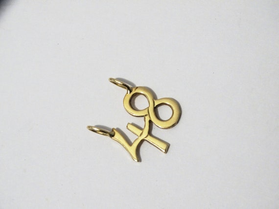 14k Yellow Gold Number 48 Pendant. - Gem