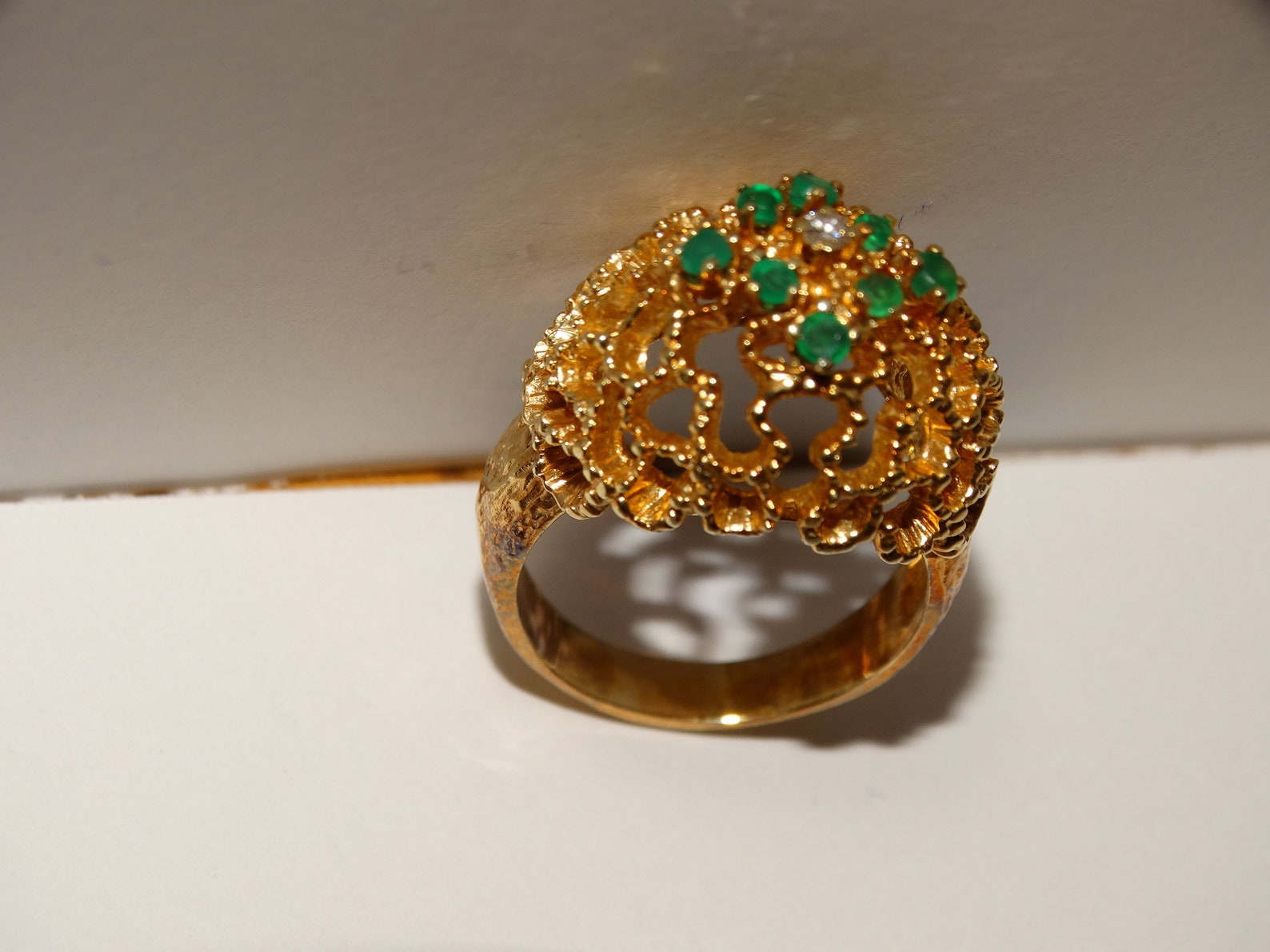 14k Gold 8 Genuine Emeralds One Center Diamond Dome Shaped Ring. Size 9 ...