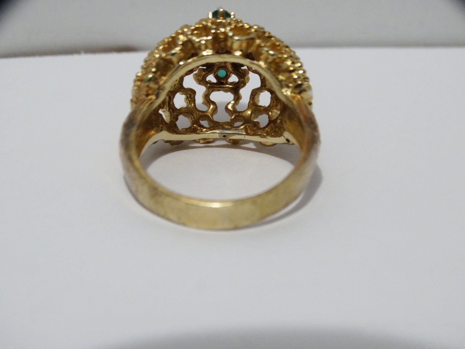 14k Gold 8 Genuine Emeralds One Center Diamond Dome Shaped Ring. Size 9 ...