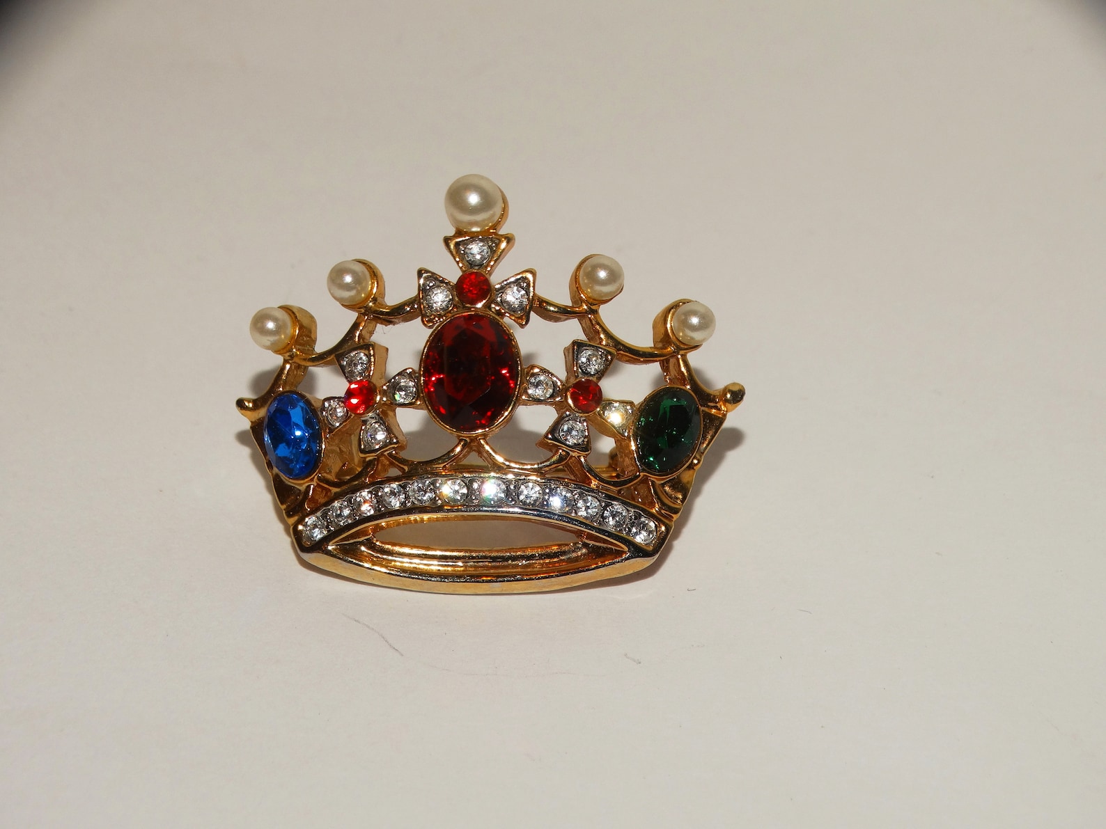 Gold Tone Crown Brooch. - Etsy