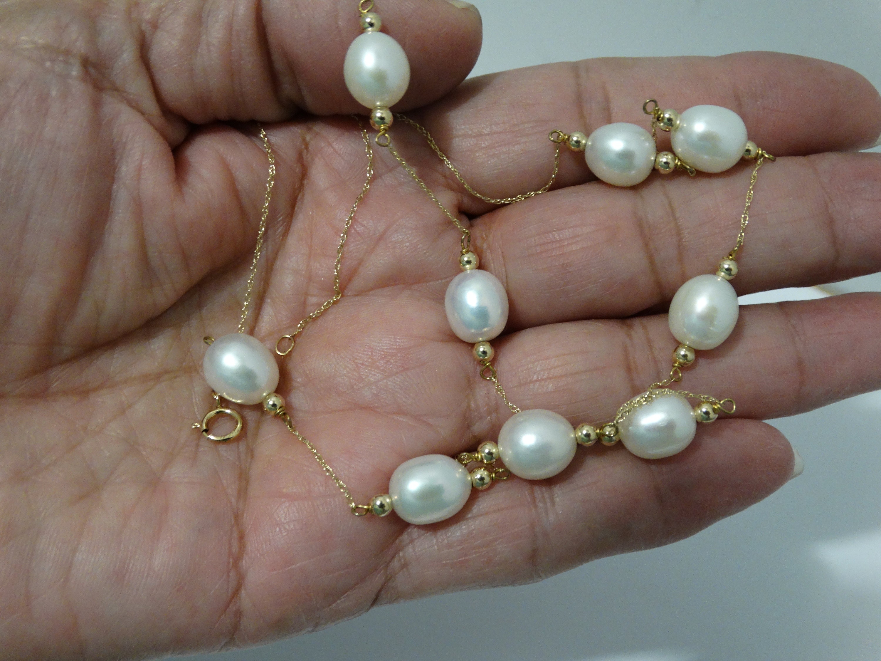 14k Gold Genuine Oblong Pearl Station Lariat Necklace. - Etsy
