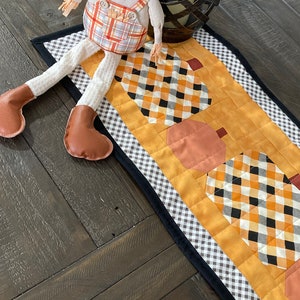 Plaid Pumpkins Table Runner Easy Quilt Pattern Printable PDF, Fast Table Runner, Fall Dining ...