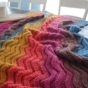 Beginner-friendly Ribbed Ripple Blanket Crochet Pattern, Rainbow Ripple ...