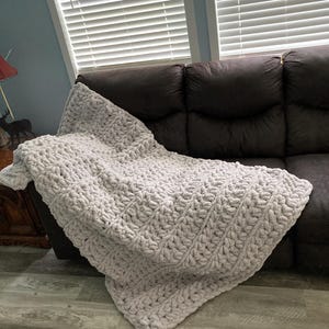 12 Hour Luxurious Crochet Chunky Blanket Pattern, Easy Blanket Pattern ...