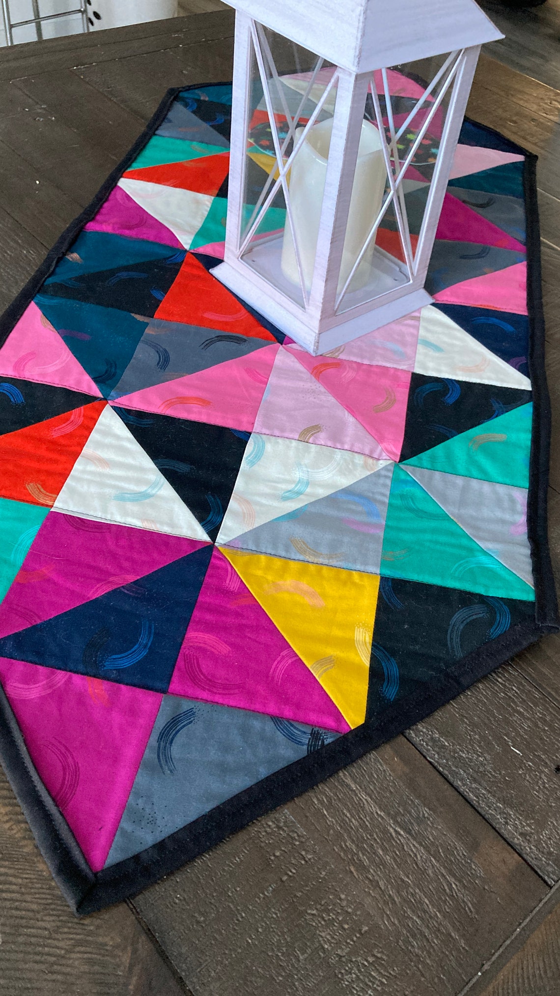 Scrappy Table Runner Pattern for Charm Packs, Easy Quilt Patterns ...