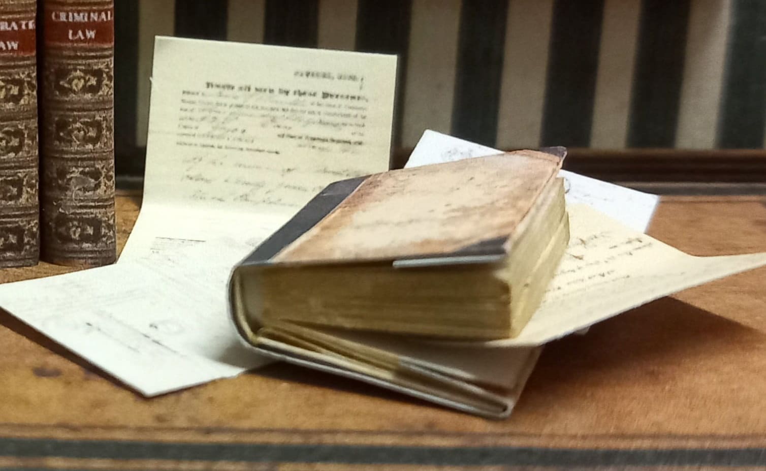 Dollhouse Miniature 1.12 Scale Set of 8 Antique Replica Law Books. Each ...