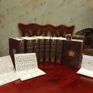 William Shakespeare Replica Set of 8 Dolls House Miniature - Etsy UK