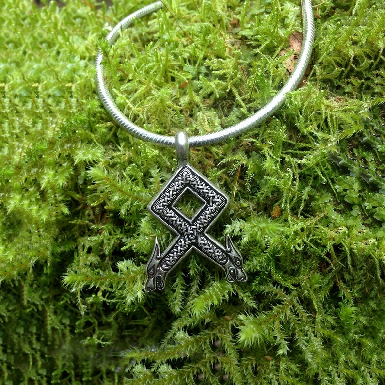 Rune pendant Odal with Wolf Heads. Othila. Odal. Othala. | Etsy