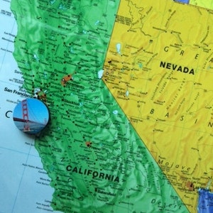 Treasured Maps: Framed Magnet Map of the USA With "places to Go, People ...