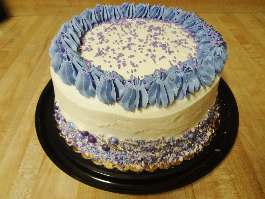 Perfectly Moist Homemade Vanilla Layer Cake With Vanilla Buttercream ...