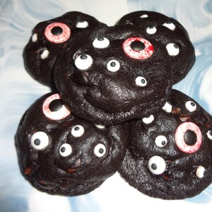 Scary Homemade Chocolate Chip Eyeball Cookies (18 Cookies) - Etsy