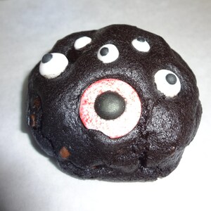 Scary Homemade Chocolate Chip Eyeball Cookies (18 Cookies) - Etsy