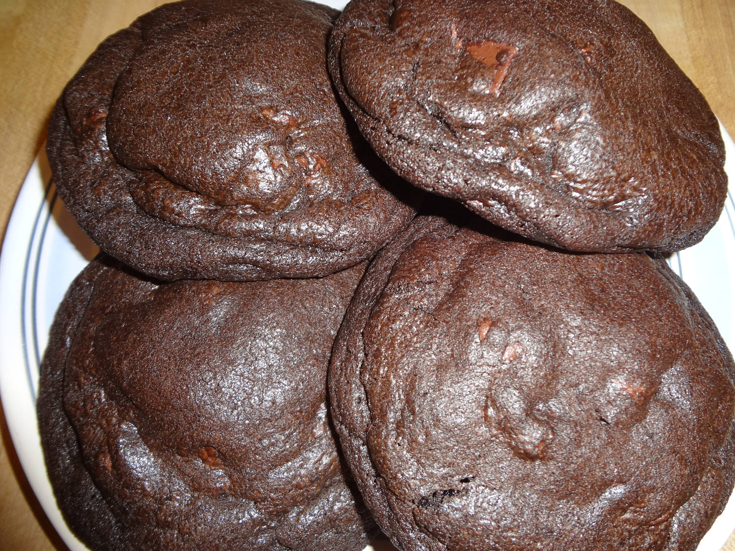 Thick, Soft & Rich Homemade Copycat Bakery Dark Chocolate Chip Cookies ...