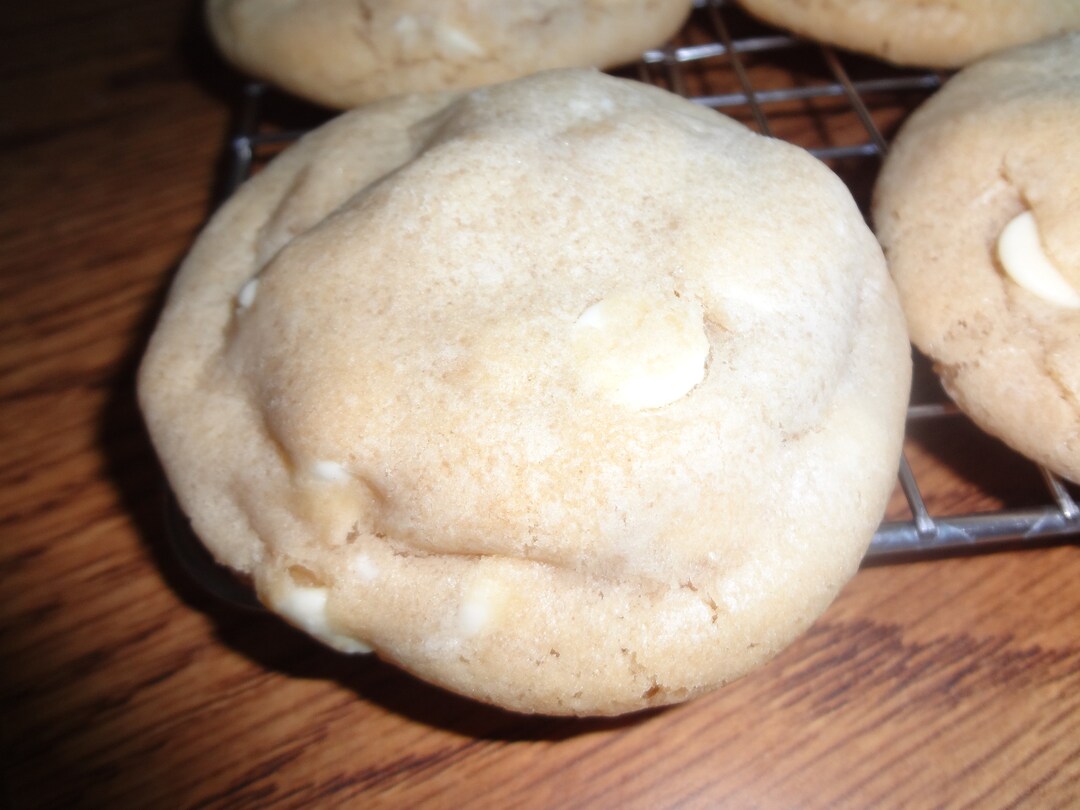 Sweet and Chewy Homemade Guittard White Chocolate Stuffed White ...