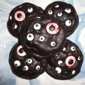 Scary Homemade Chocolate Chip Eyeball Cookies (18 Cookies) - Etsy