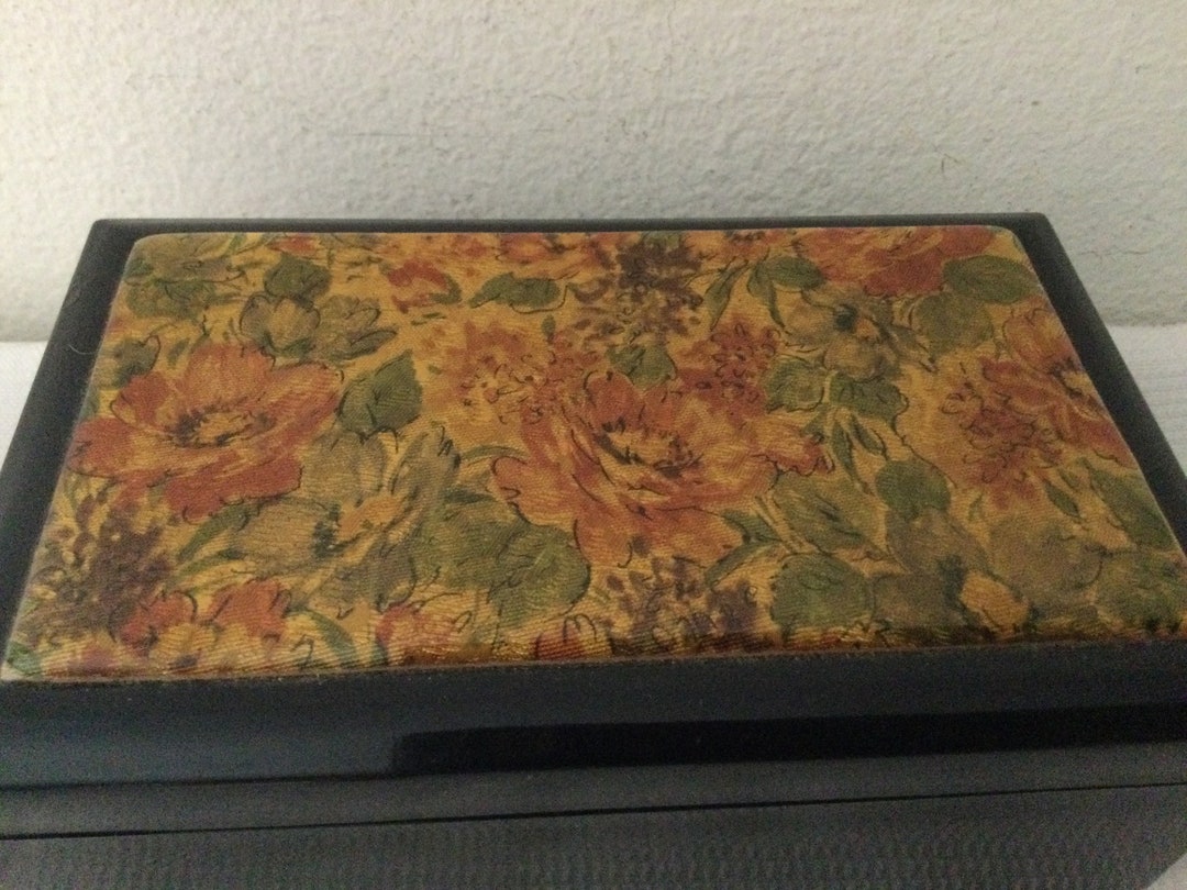 Vintage Small BLACK LAQUER JEWELRY Box Flowered Top and Velvet Interior ...